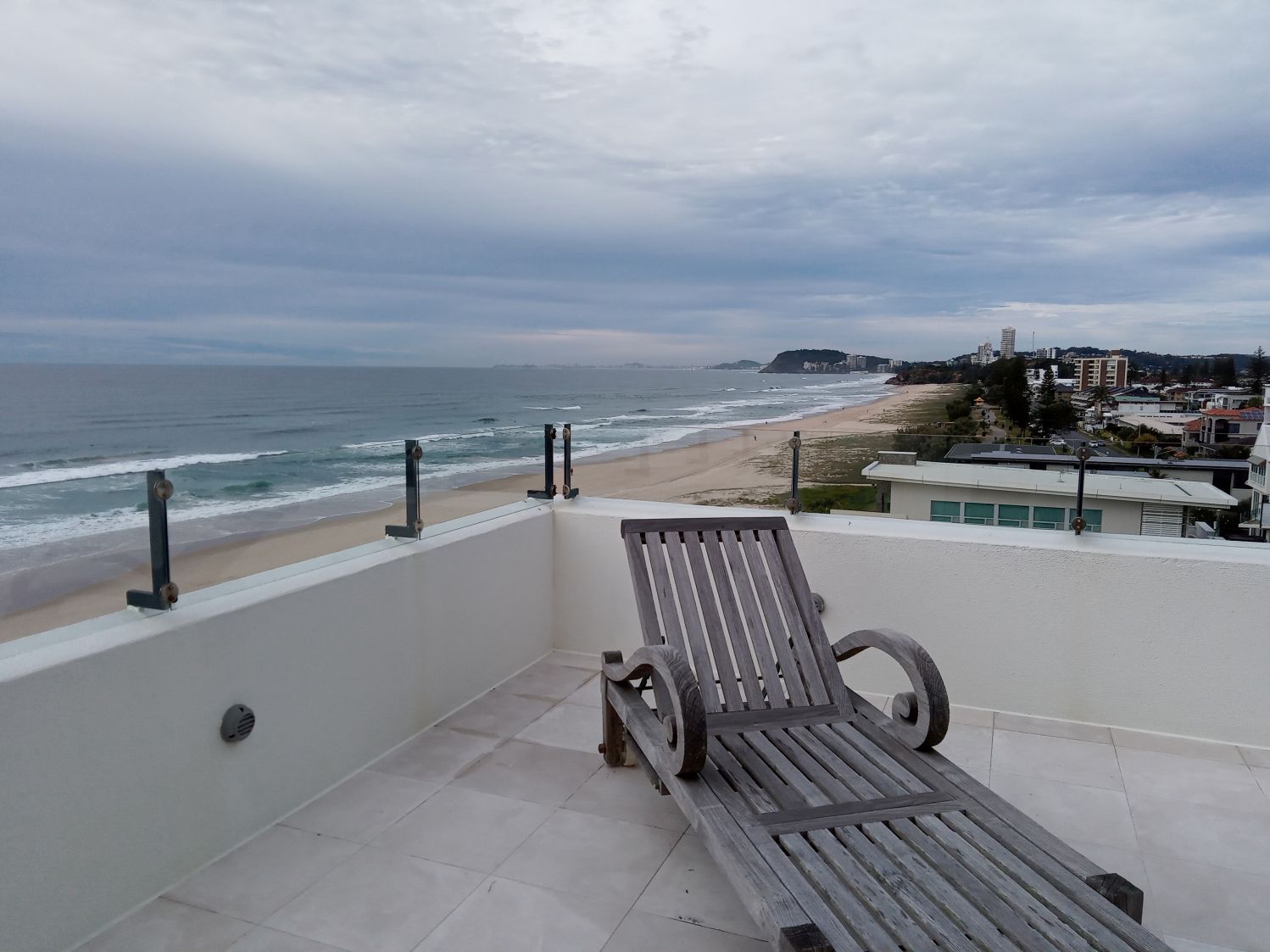 Nobby Beach House Cleaner in a Penthouse – Polished House Cleaning